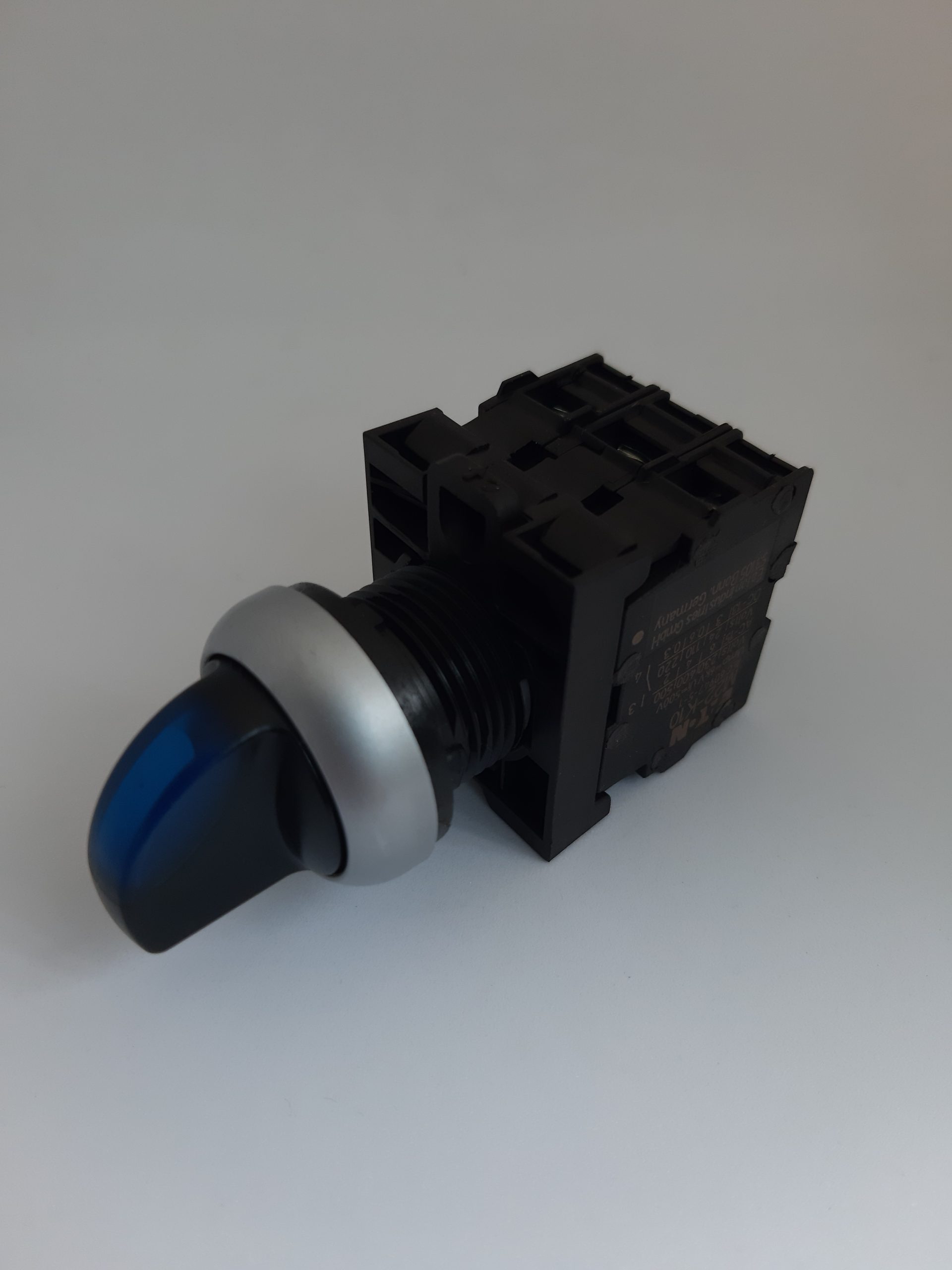 M22-WRLK-B/LED 230-B 210045 SELECTOR LUMINOSO AZUL 2 POS. (0-I) 110 ...