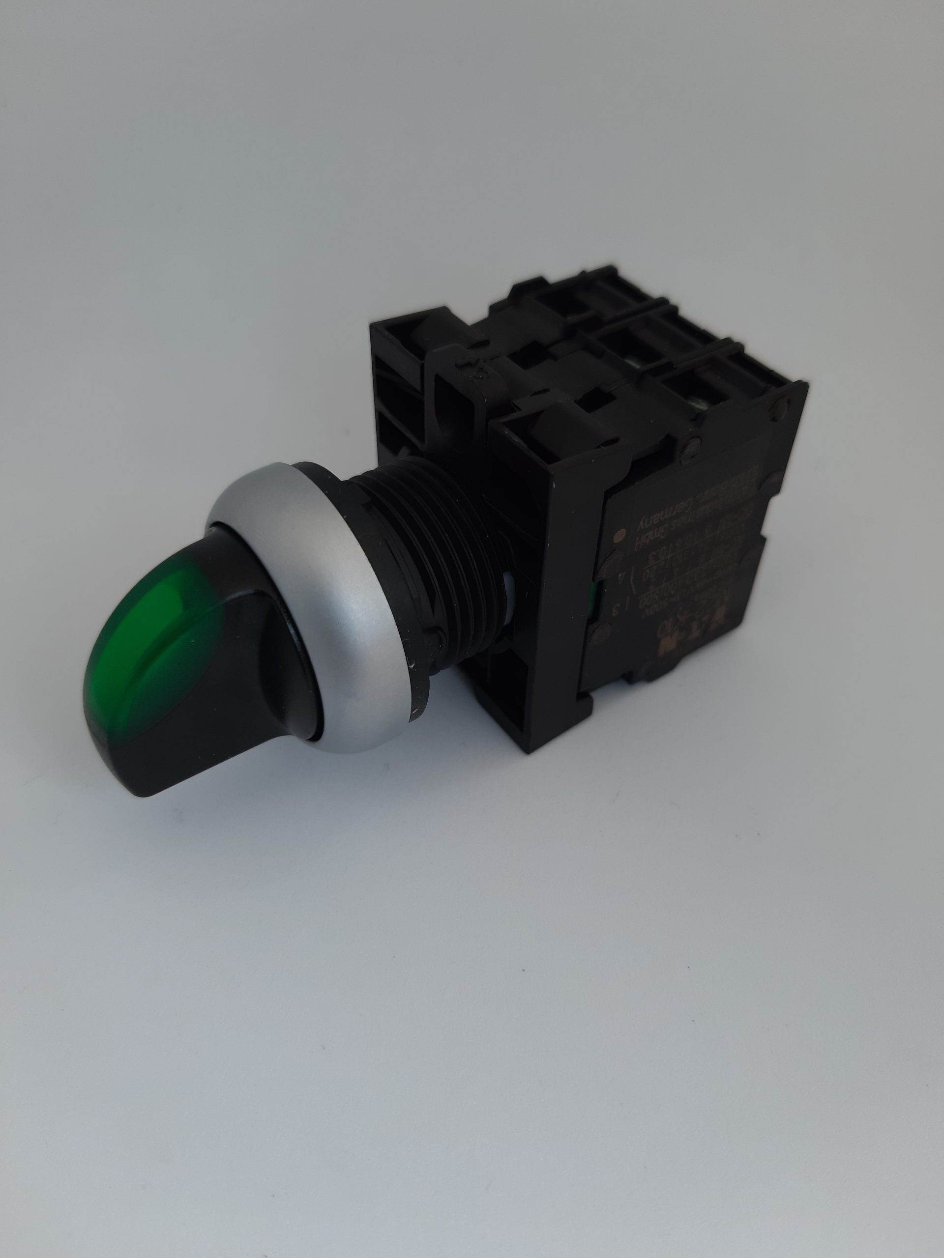 M22-WLK3-G/K11-G-230 210067 SELECTOR LUMINOSO VERDE 3 POSICIONES 110/220V NA+NC C/RETORNO | Lepsac