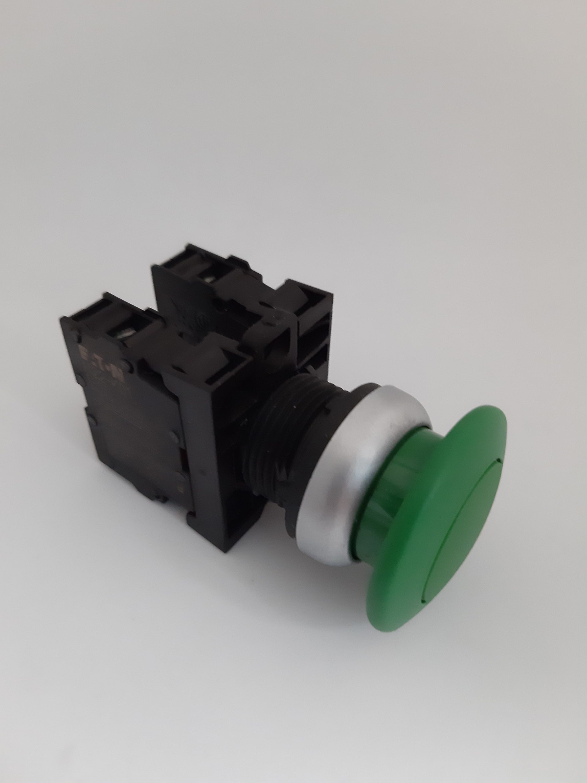 M22-DP-G/K11 910007 BOTON PULSADOR TIPO HONGO VERDE CON NA+NC | Lepsac