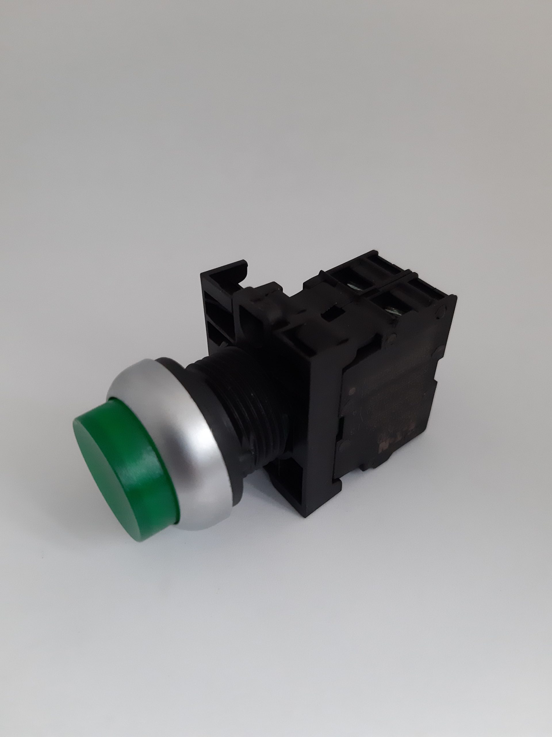 M22-DLH-G/K10/230-G 910010 PULSADOR LUMINOSO VERDE SALIENTE, LED 110/220V CON 1 NA | Lepsac